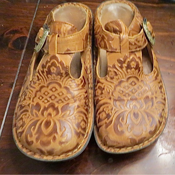 Alegria | Shoes | Alegria Bohemian Clogs Size 38 | Poshmark